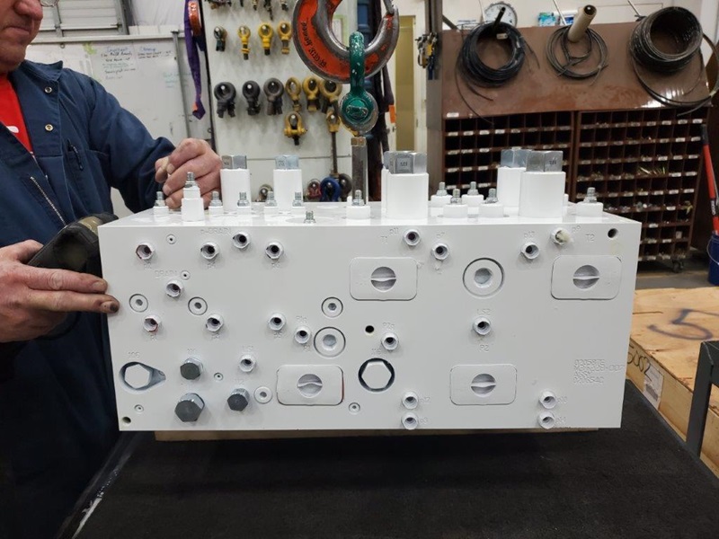 What Is a Hydraulic Manifold? - Hydra-Power Systems